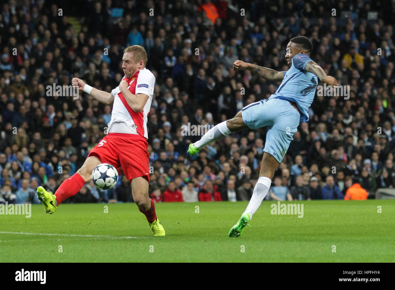 Manchester city goal etihad hi-res stock photography and images - Alamy