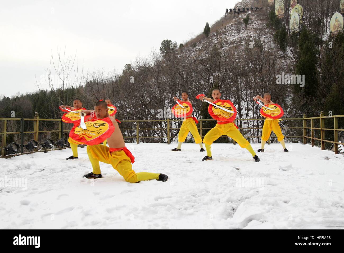 Shaolin monks temple old hi-res stock photography and images - Alamy