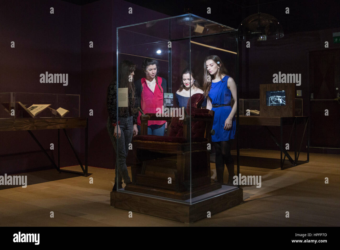 Wellcome collection museum hi-res stock photography and images - Alamy