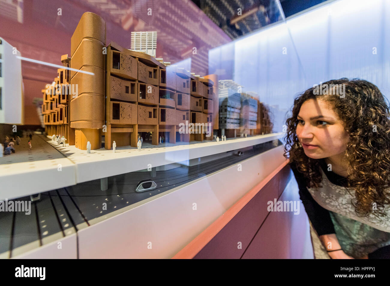 Masdar city solar panels hi-res stock photography and images - Alamy