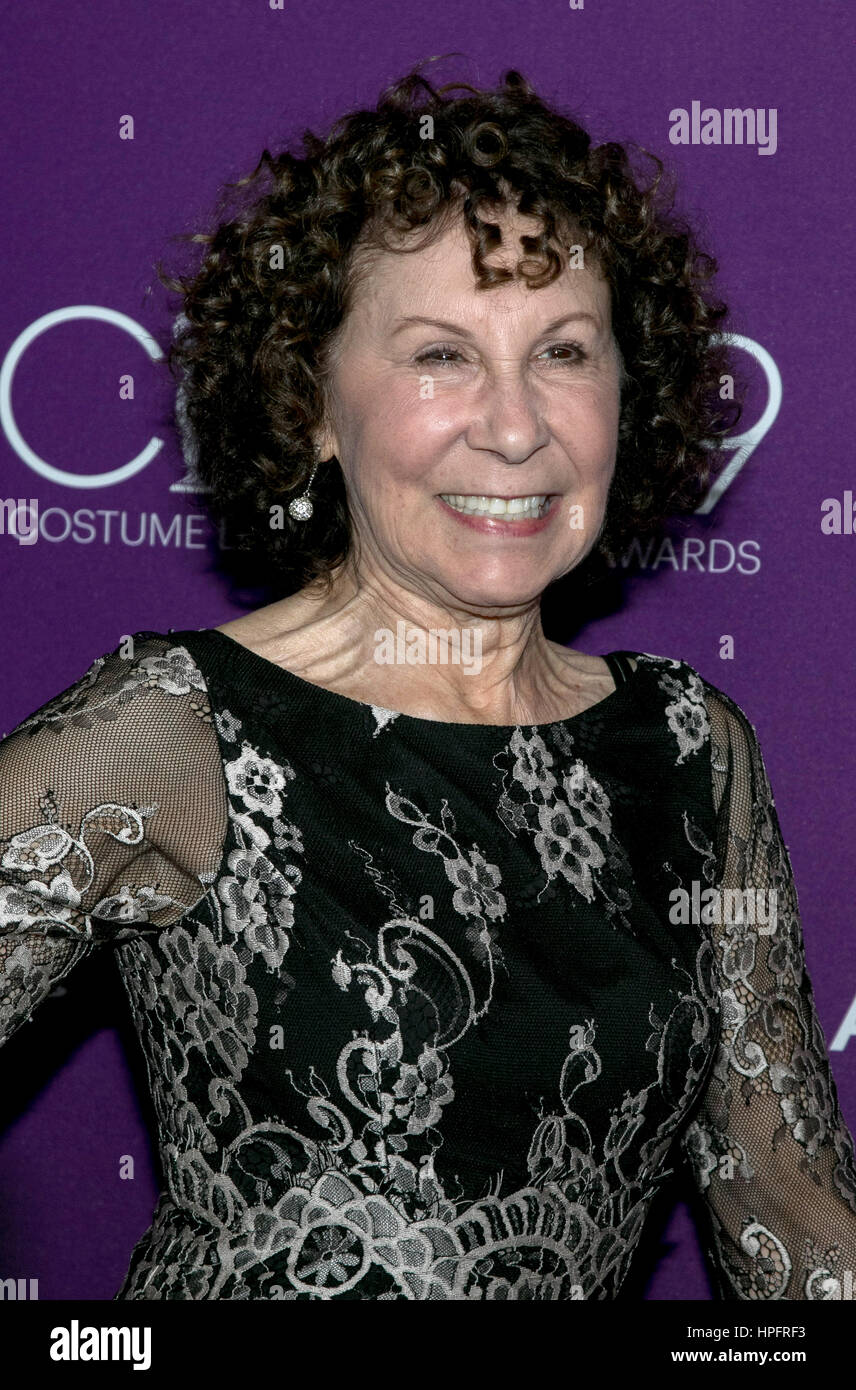 Rhea perlman hi-res stock photography and images - Alamy