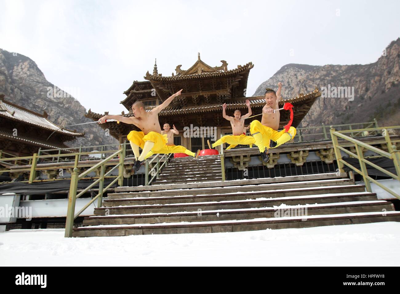Shaolin monks temple old hi-res stock photography and images - Alamy