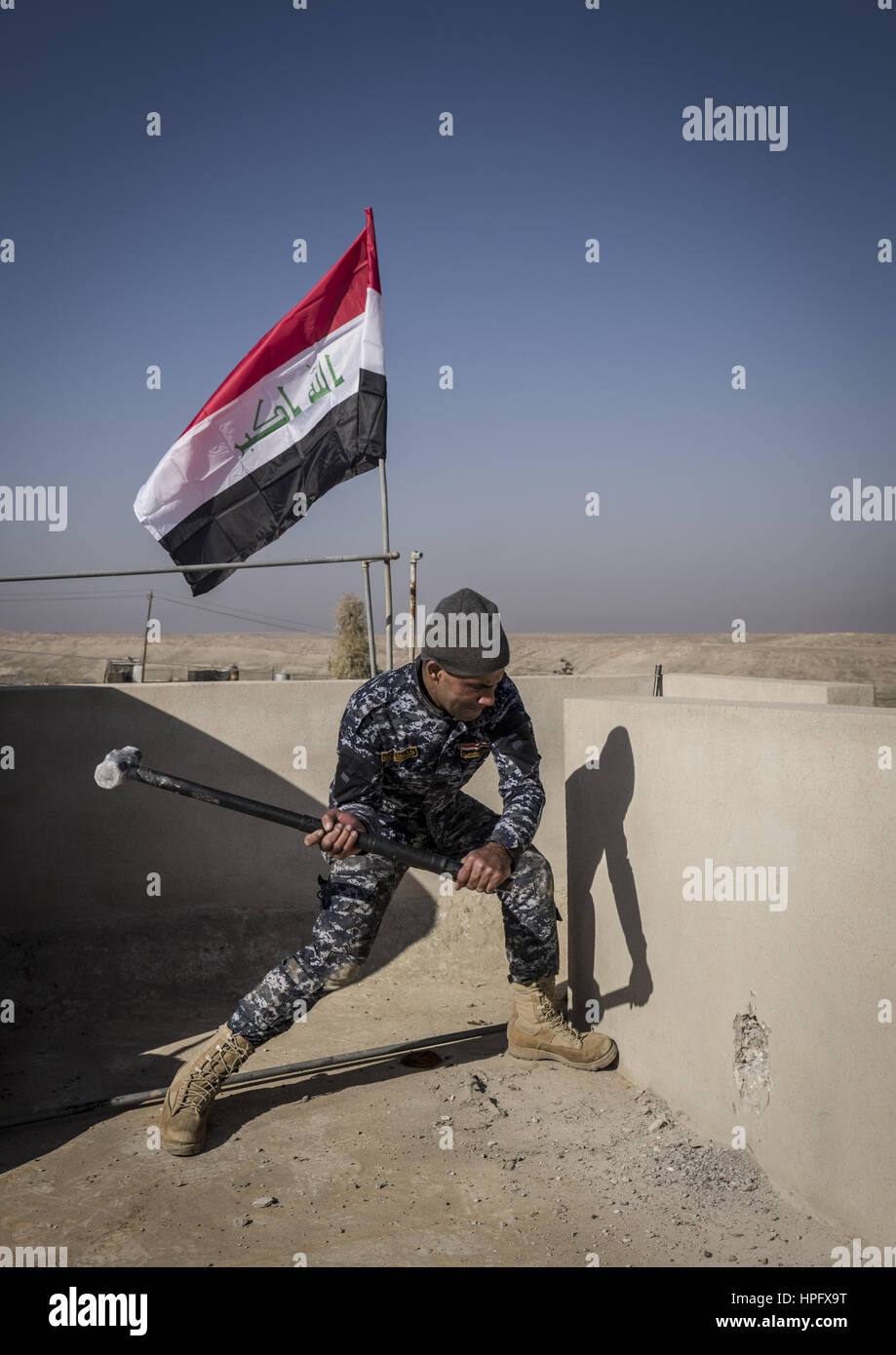 Mosul, Nineveh Governorate, Iraq. 22nd Feb, 2017. Iraqi federal police ...