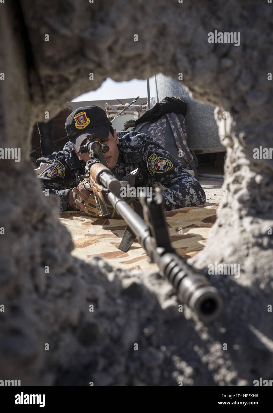 Mosul, Nineveh Governorate, Iraq. 22nd Feb, 2017. Iraqi federal police ...