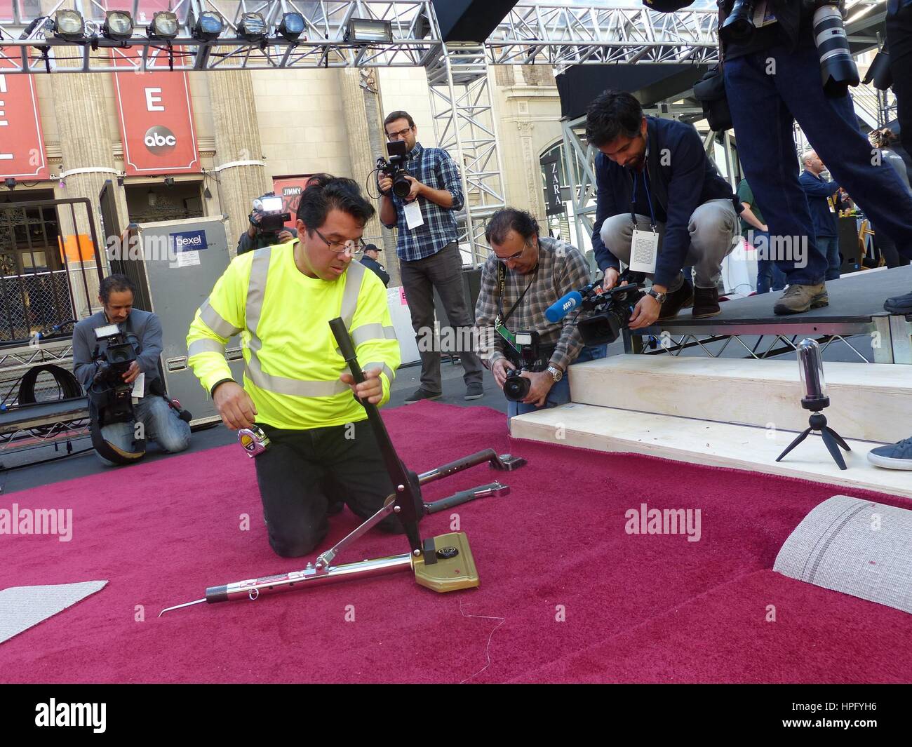 Los Angeles, USA. 22nd Feb, 2017. The red carpet is being rolled out in ...