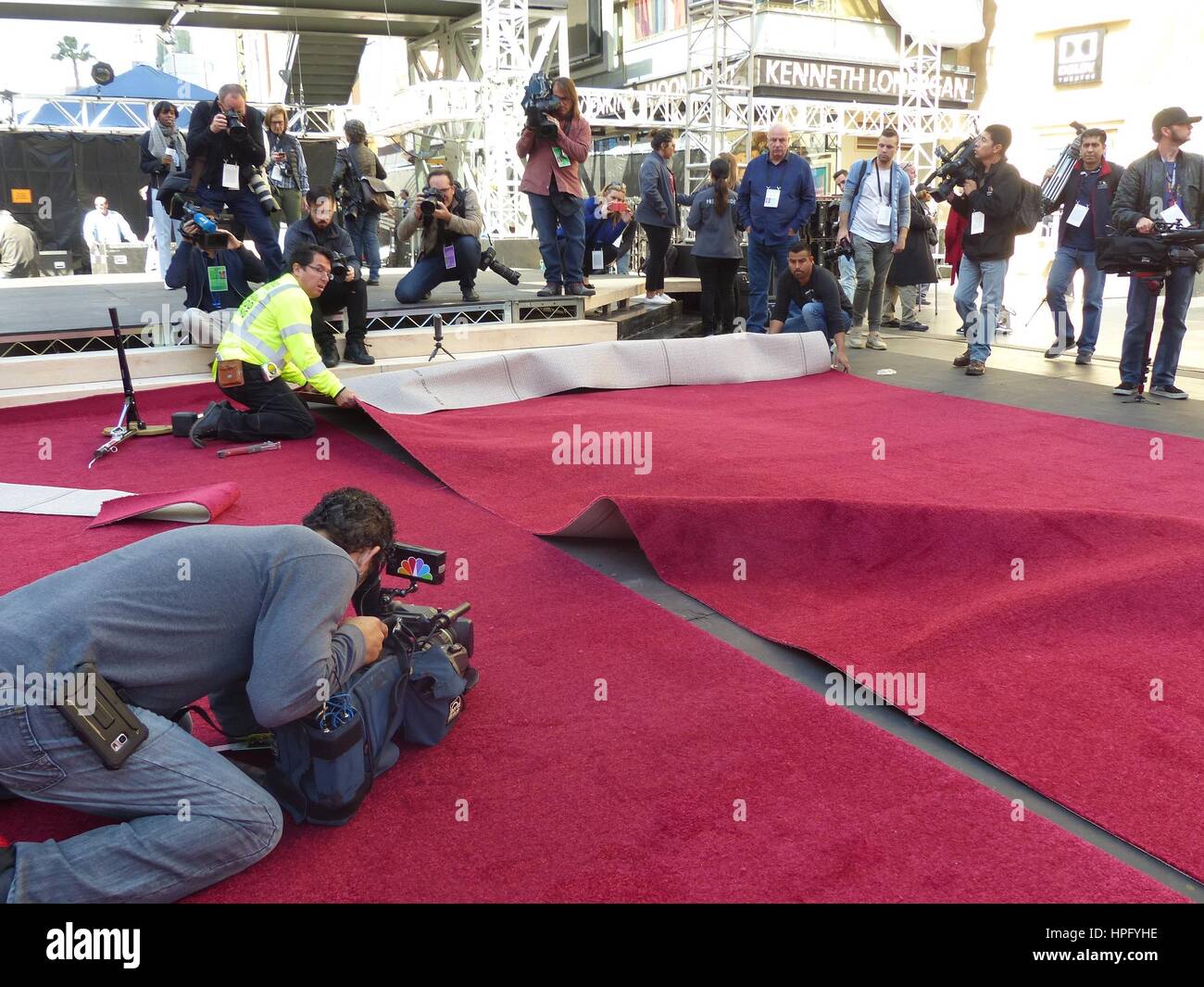 Los Angeles, USA. 22nd Feb, 2017. The red carpet is being rolled out in ...
