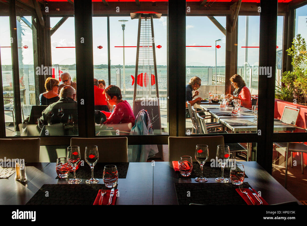 Barre rouge hi-res stock photography and images - Alamy