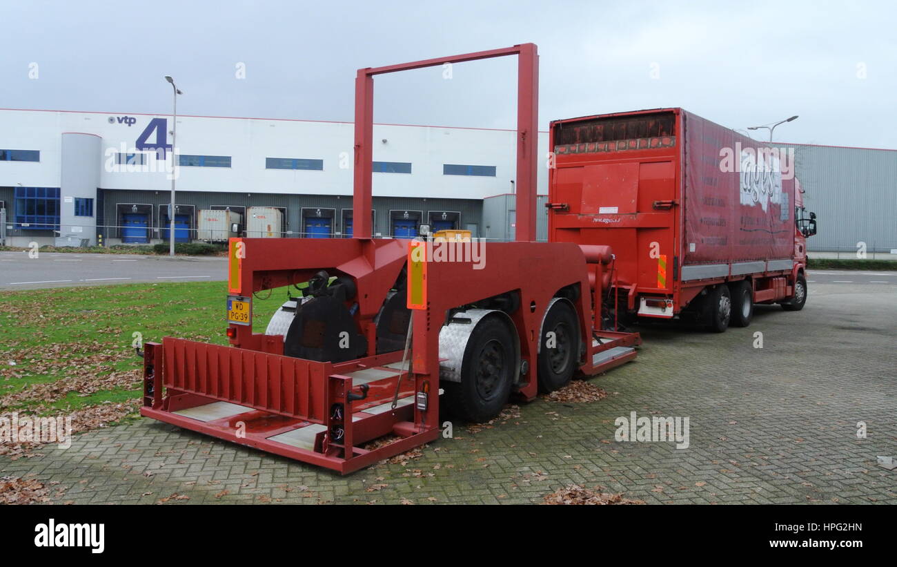 Scania 430 Lorry with large trailer parked up at Blerick, Netherlands ...