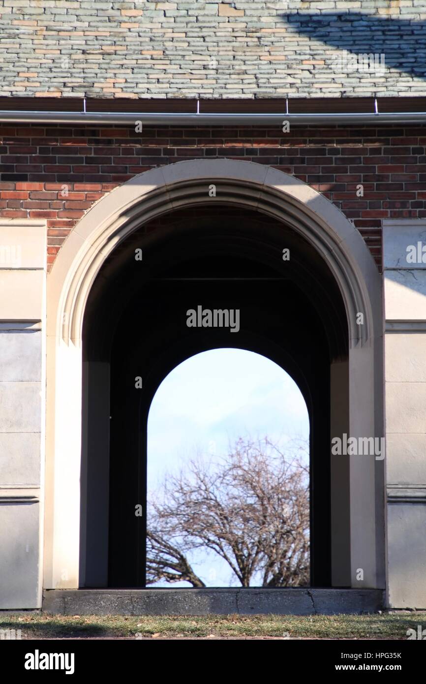 Stone and brick arch hi-res stock photography and images - Alamy