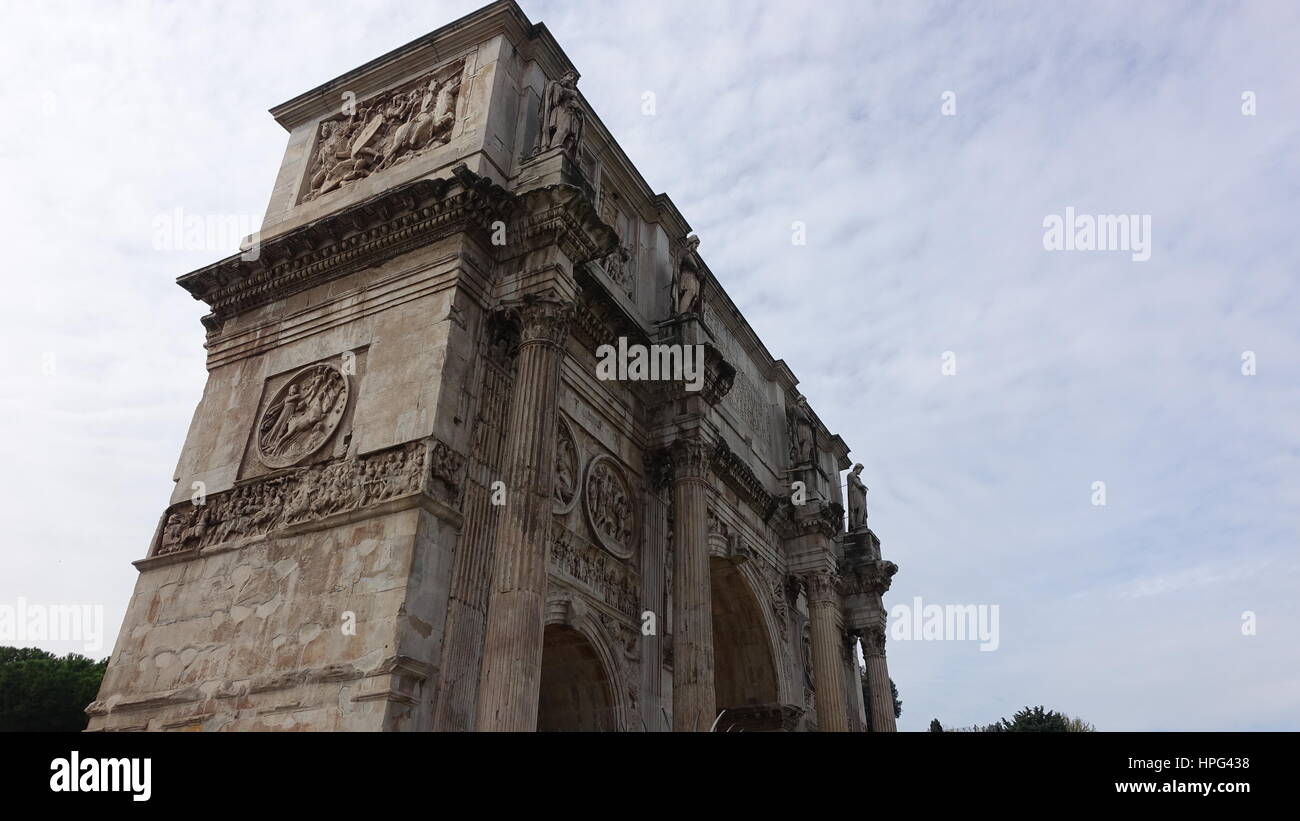Arch pillar pillars hi-res stock photography and images - Alamy
