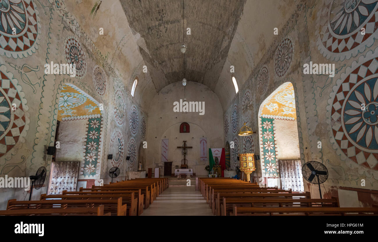 Mexican church interior hi-res stock photography and images - Alamy