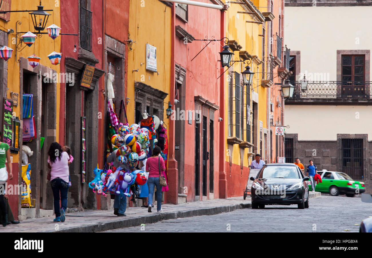 Mexico, State of Guanajuato, San Miguel de Allende, A street in the old ...