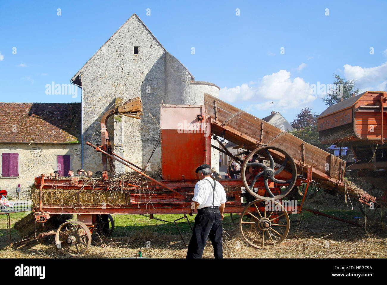 Medieval machine hi-res stock photography and images - Alamy