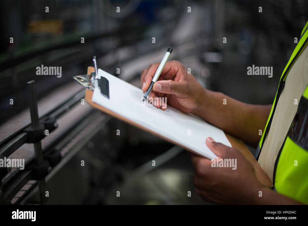 Worker with notepad hi-res stock photography and images - Alamy