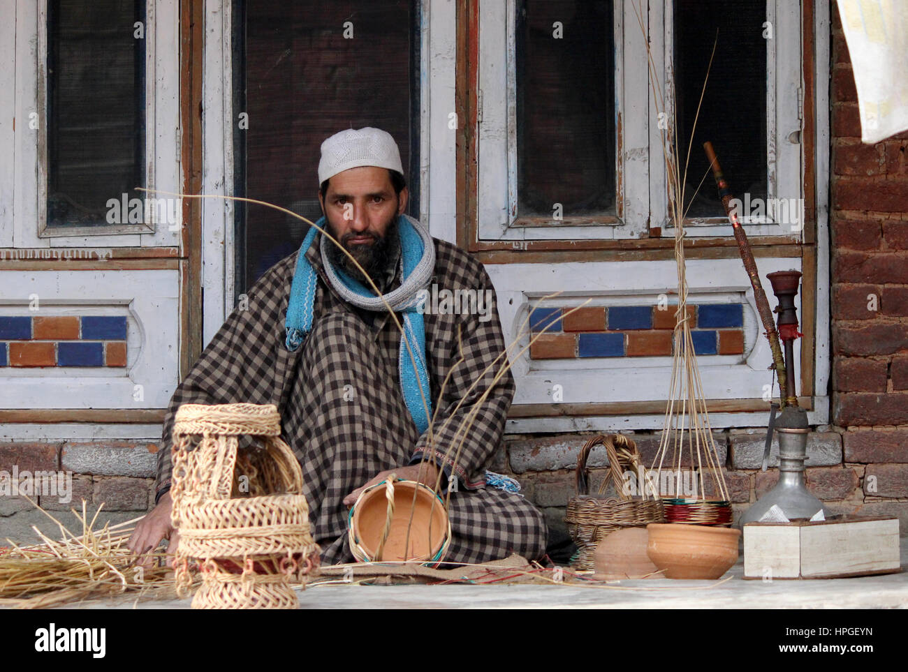Anantang, India. 21st Feb, 2017. The traditional kangri, fire-pot, in ...