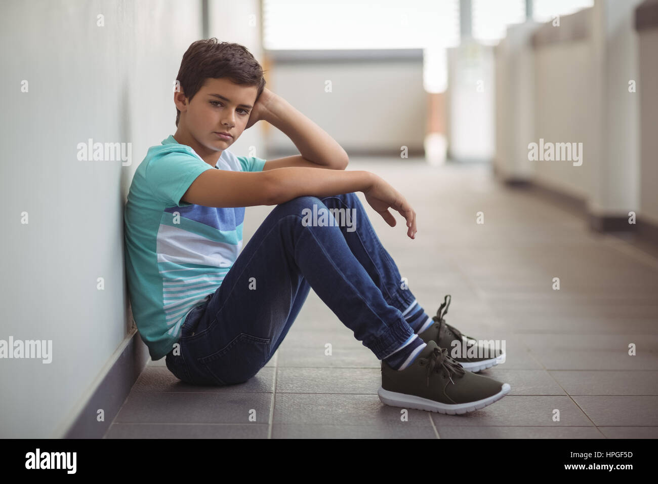 Sad student middle school hi-res stock photography and images - Alamy