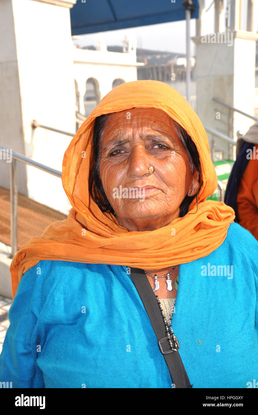 Sikh woman hi-res stock photography and images - Alamy