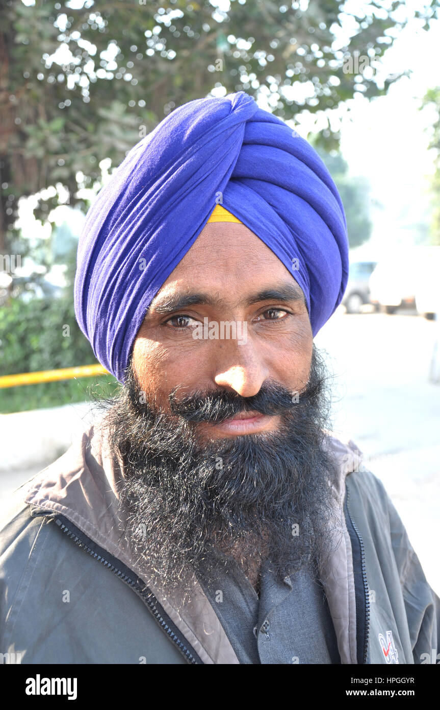 Portrait of a Sikh man from New Delhi (Photo Copyright © Saji Maramon ...