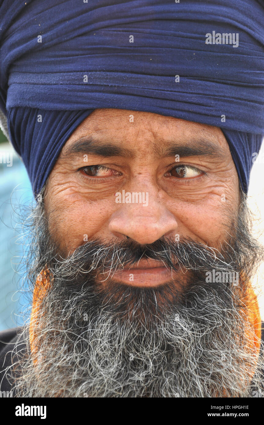 Portrait of a Sikh man (face) from New Delhi (Photo Copyright © Saji ...