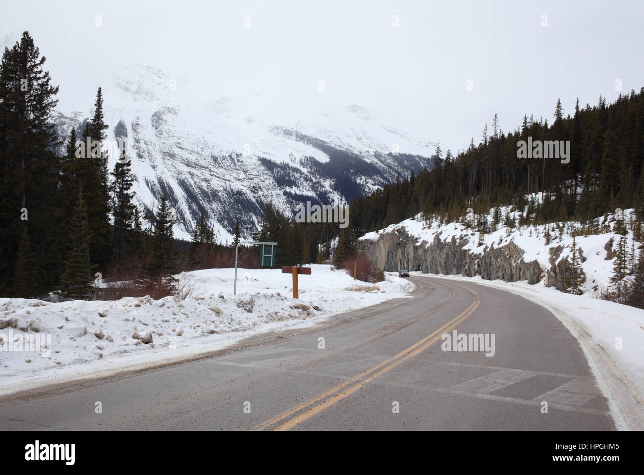 Canadian road signs hi-res stock photography and images - Alamy