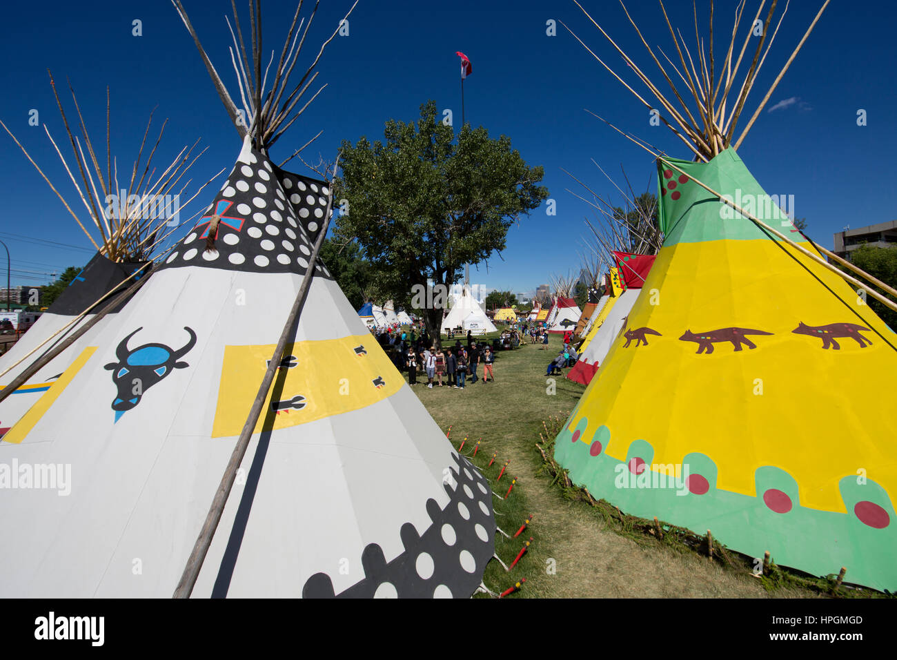 Tipis in indian village hi-res stock photography and images - Alamy