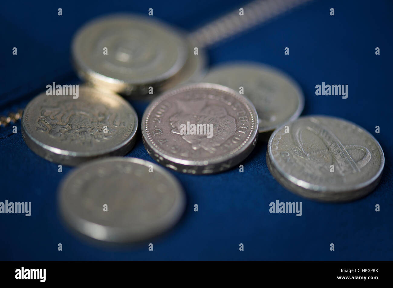 Old Pound Coin Stock Photo - Alamy