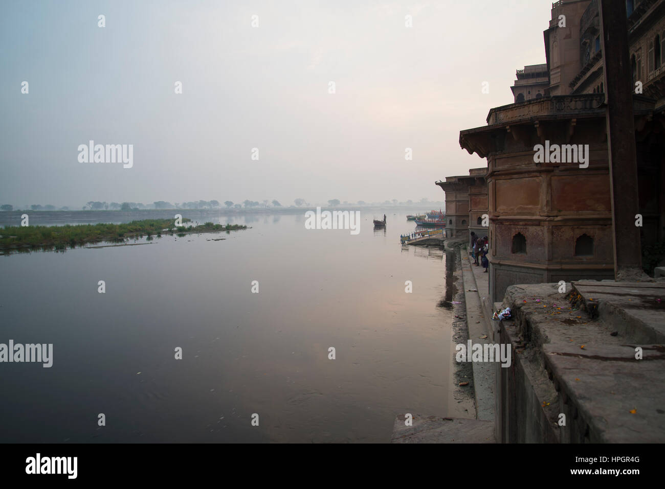 Yamuna river and ghat, Vrindavan, India Stock Photo - Alamy