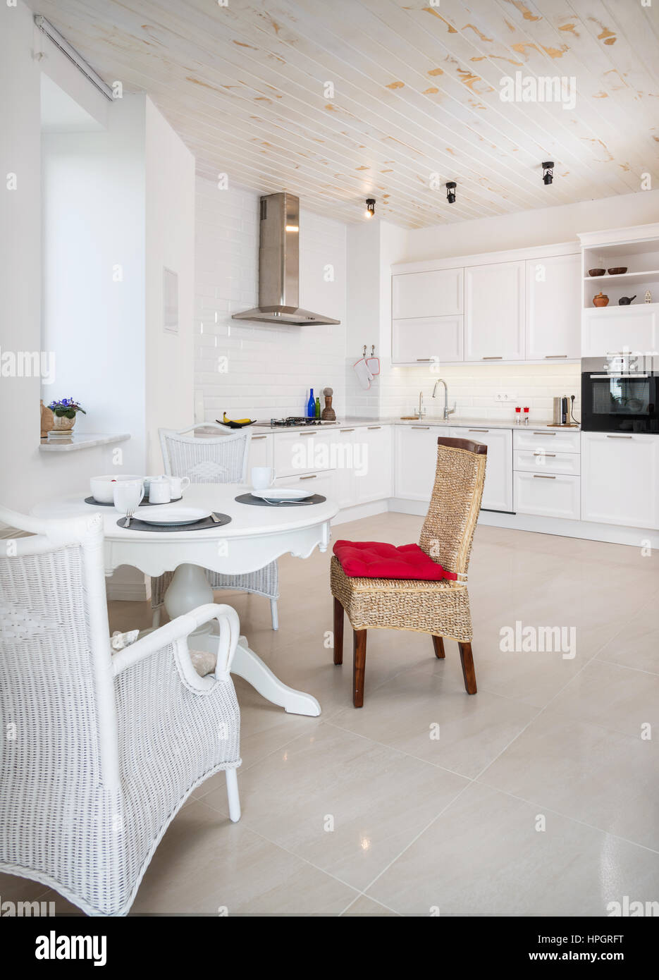 Luxury home, white interior hi-res stock photography and images - Alamy