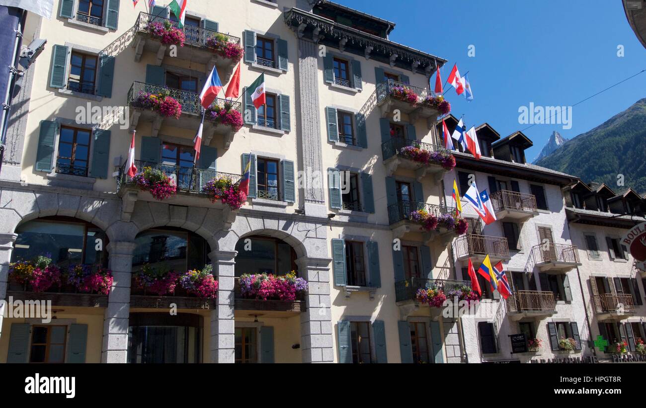 International flags chamonix hi-res stock photography and images - Alamy