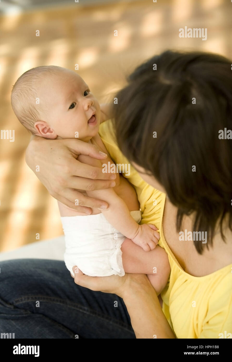 Mum baby children nappy hi-res stock photography and images - Alamy