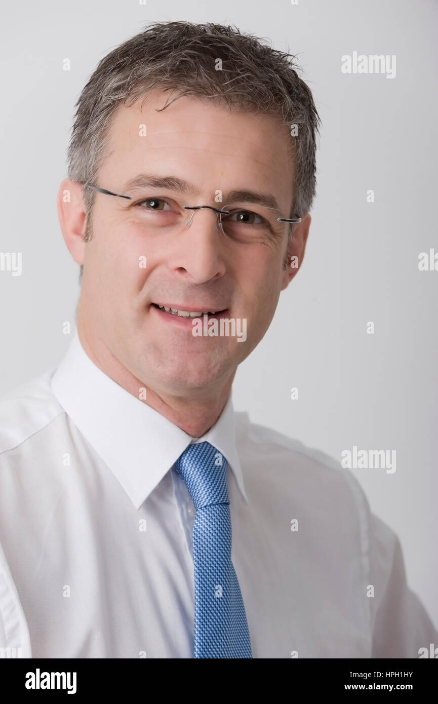 Model released , Businessmann, 40+, im Portrait - business man in ...