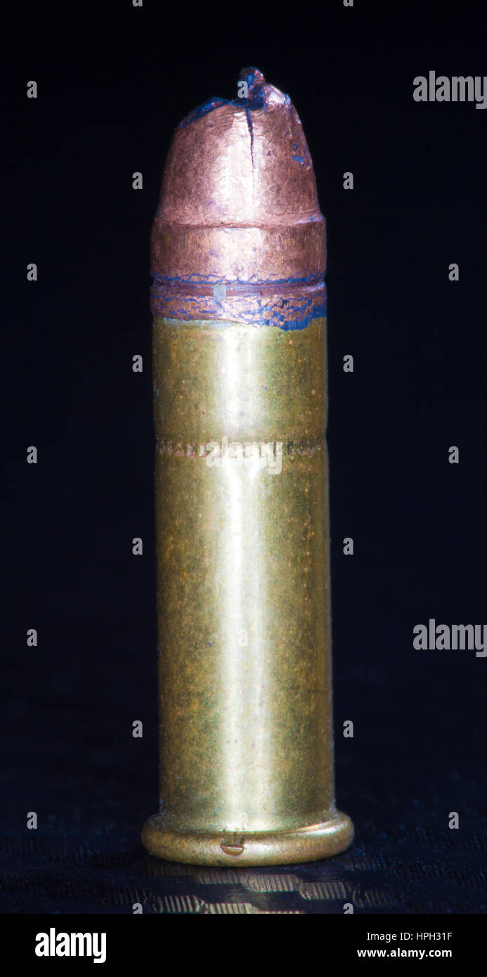 Crack in the middle hi-res stock photography and images - Alamy