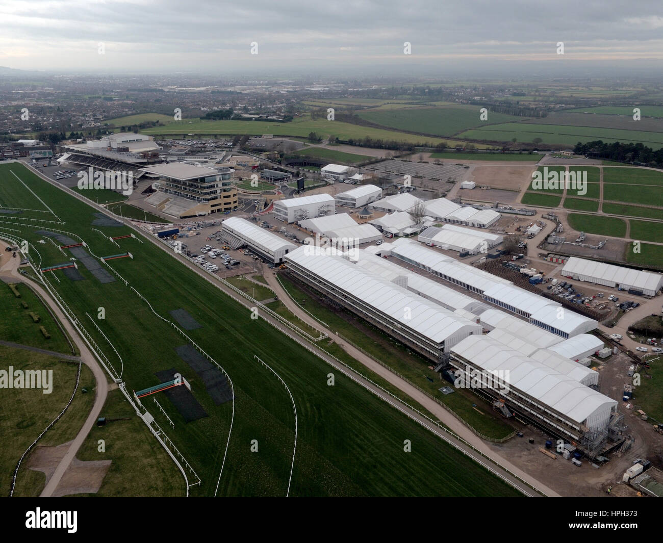 Cheltenham racecourse aerial hi-res stock photography and images - Alamy