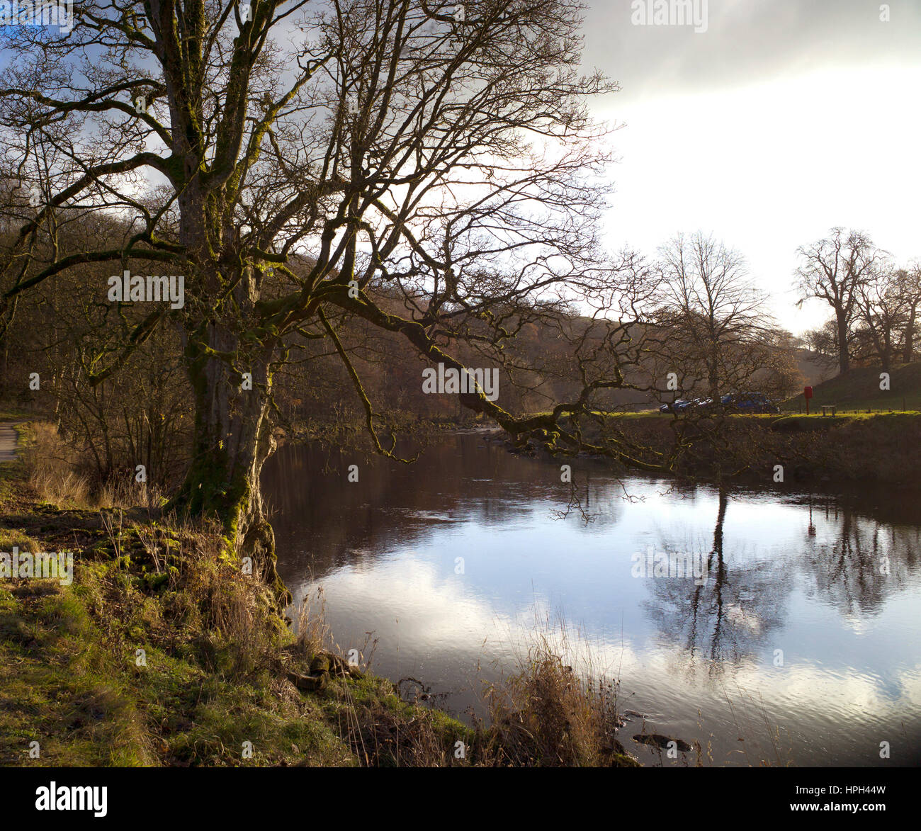 English countryside river scene hi-res stock photography and images - Alamy