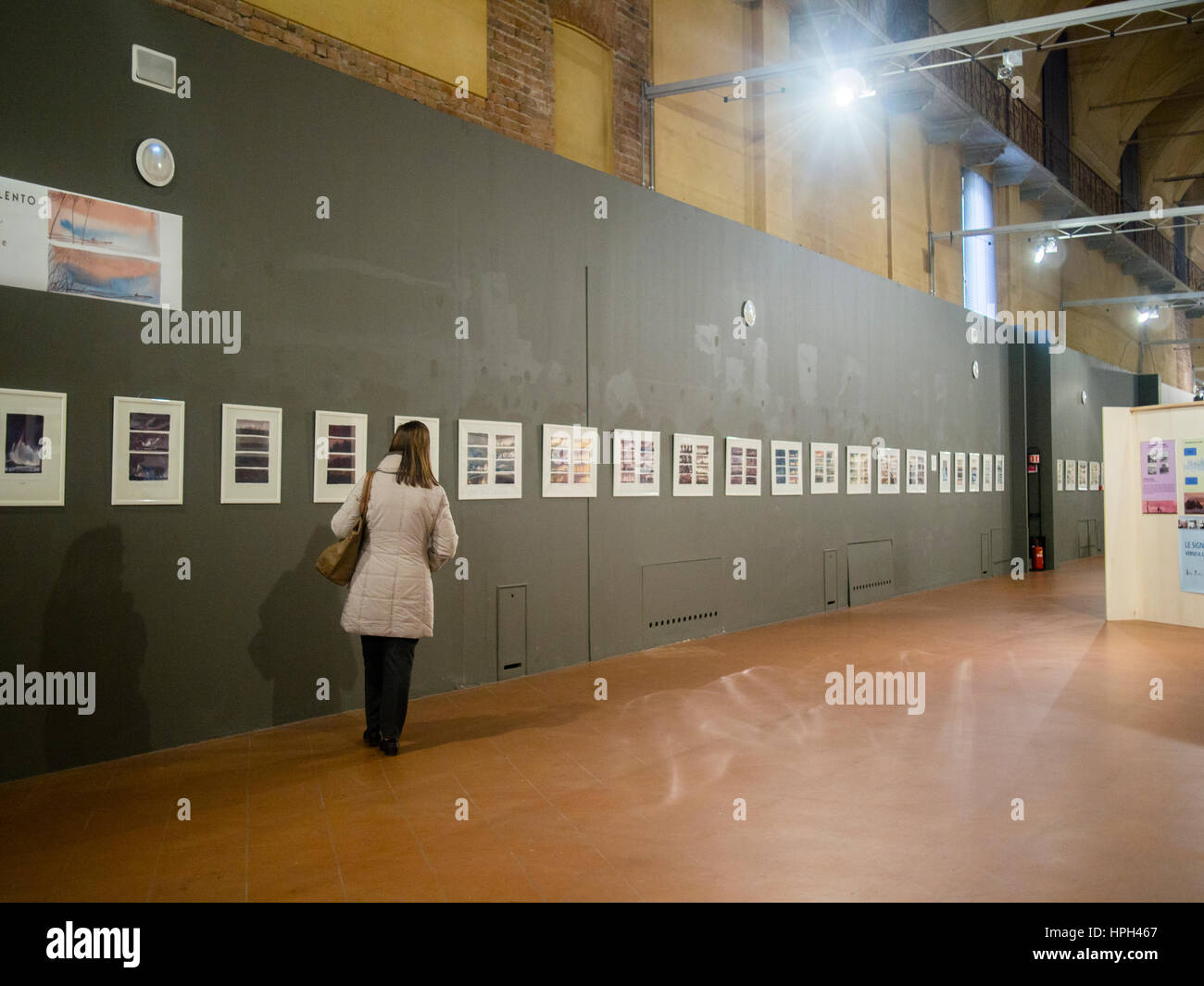 Gallery horizontal hi-res stock photography and images - Alamy