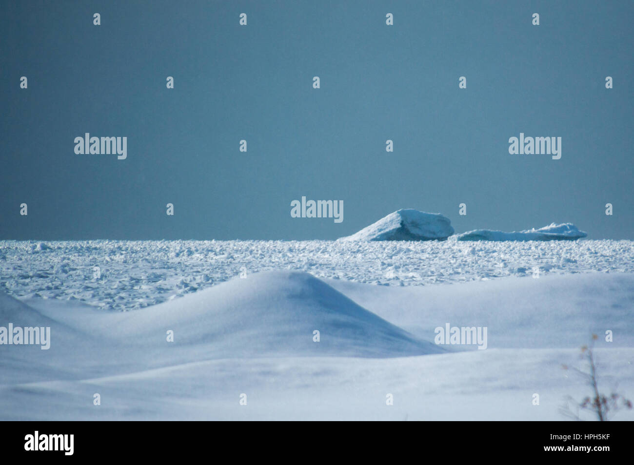 Wintry Lake huron icebergs and snow dunes landscape Stock Photo - Alamy