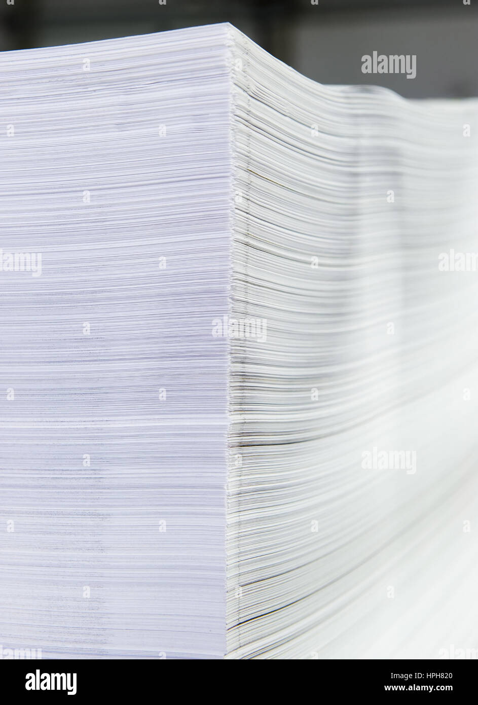 Papierstapel - stuck of paper Stock Photo - Alamy