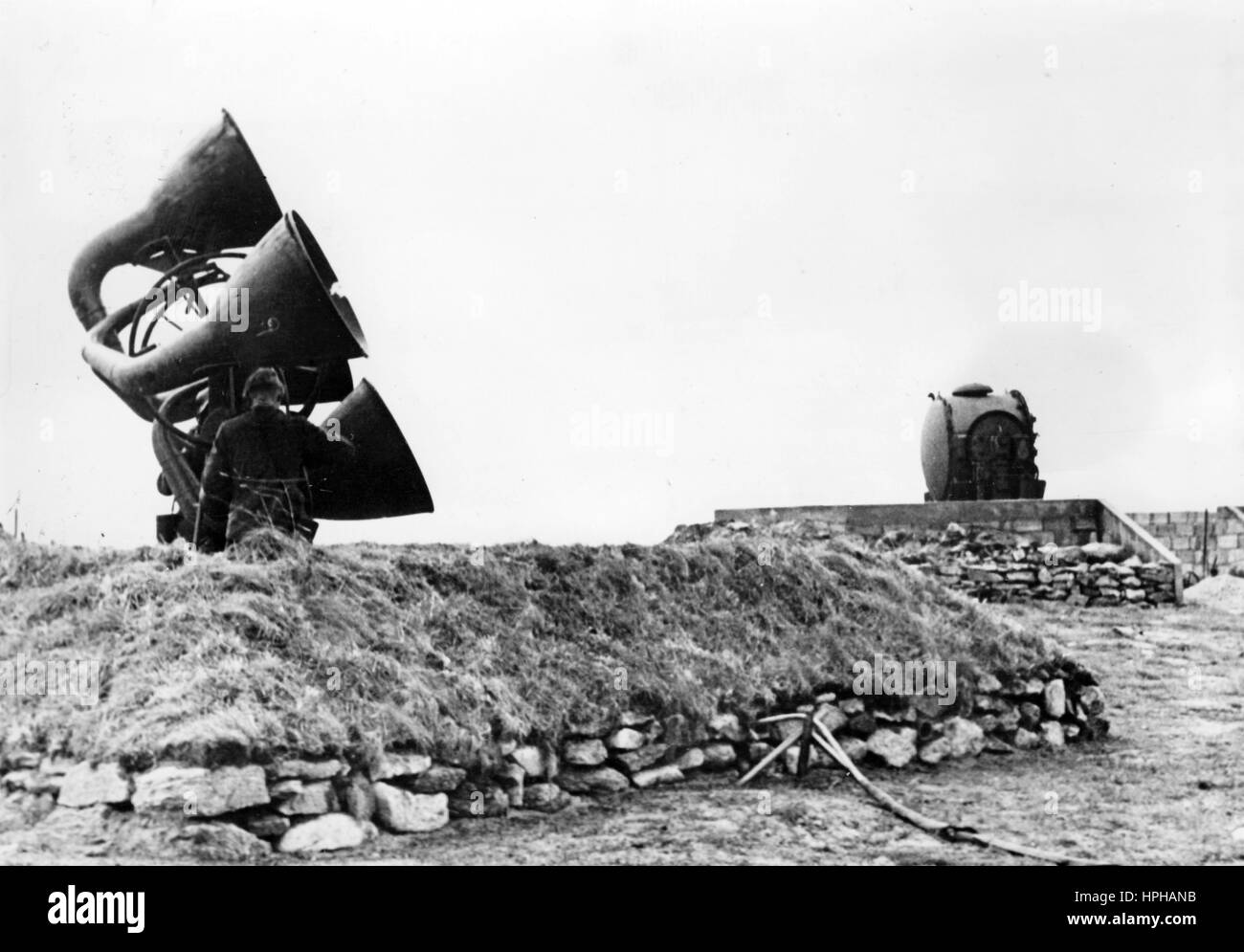 Ww2 Searchlight Stock Photos & Ww2 Searchlight Stock Images - Alamy