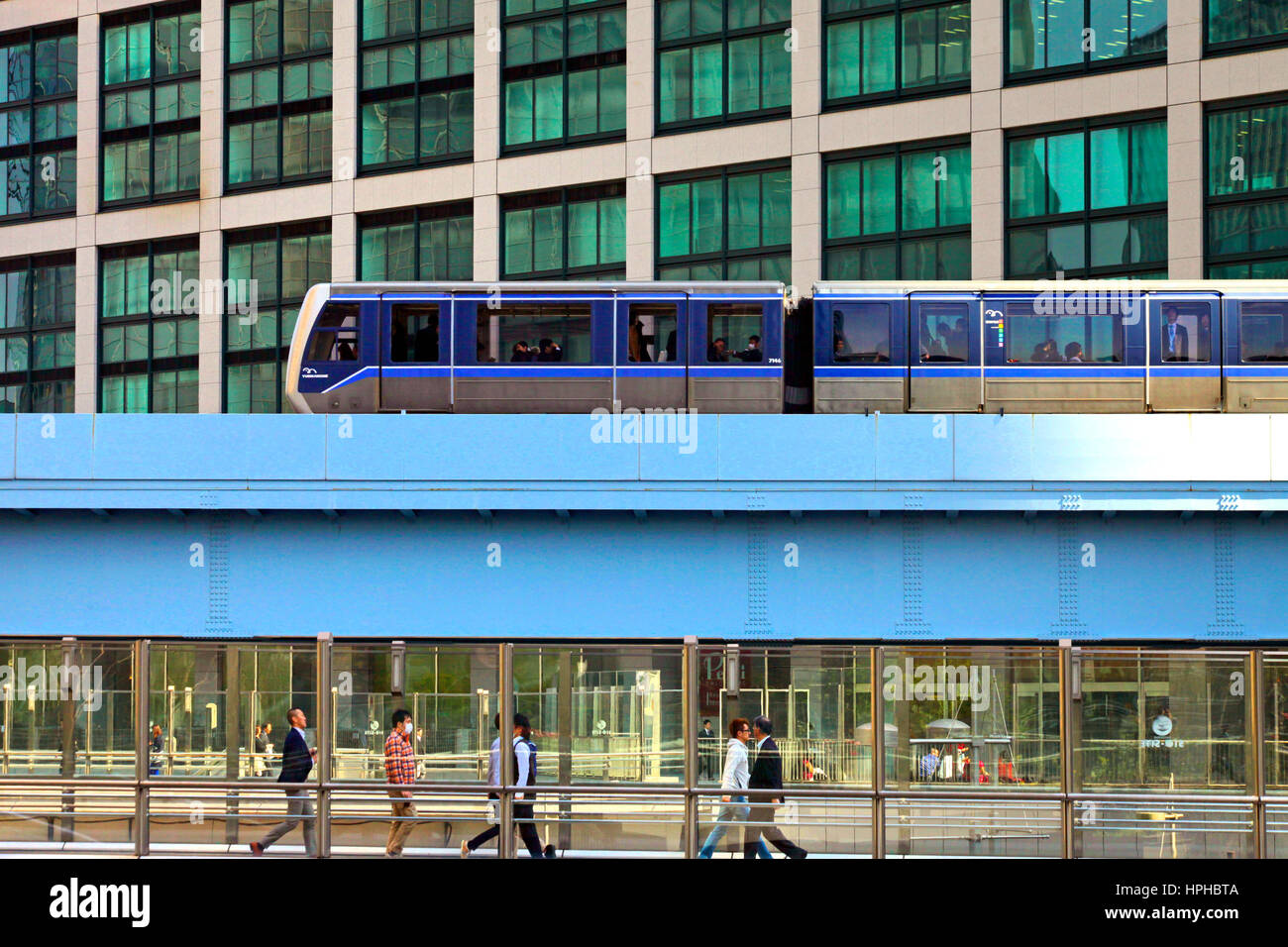 Tokyo waterfront new transit line hi-res stock photography and images ...