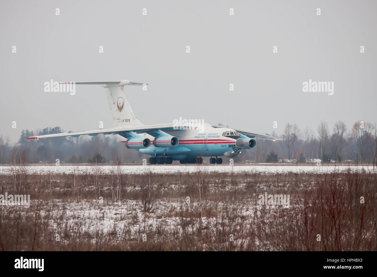 Ilyushin 76 cargo plane hi-res stock photography and images - Alamy