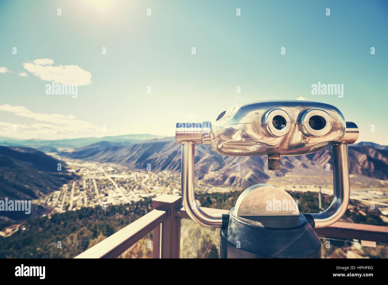Lookout binoculars hi-res stock photography and images - Alamy