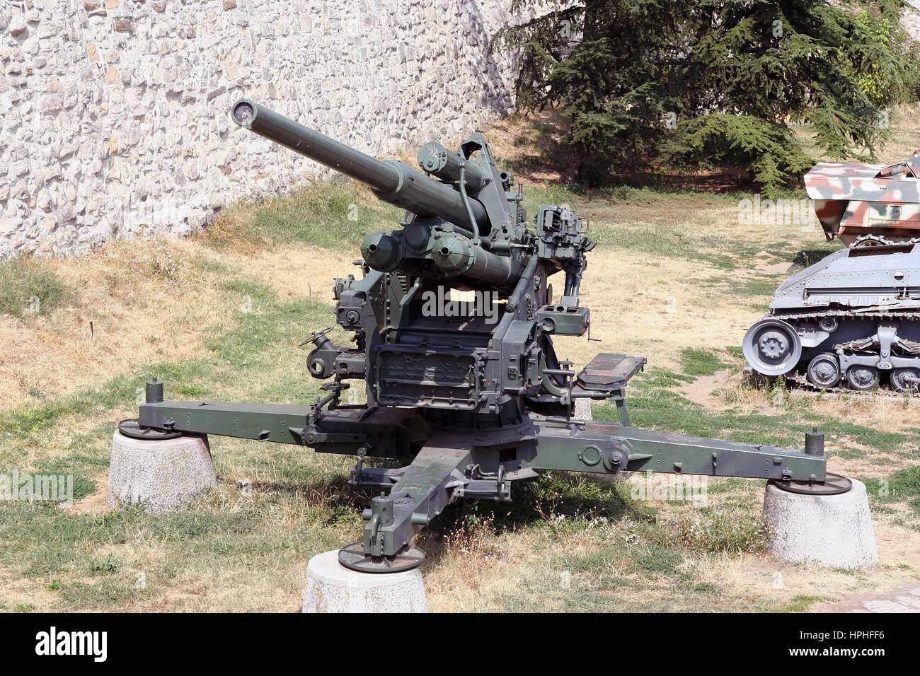 Second world war cannon Stock Photo - Alamy