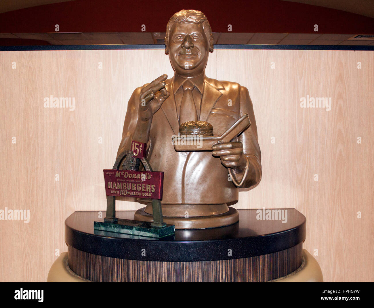 Mcdonalds franchise history hi-res stock photography and images - Alamy