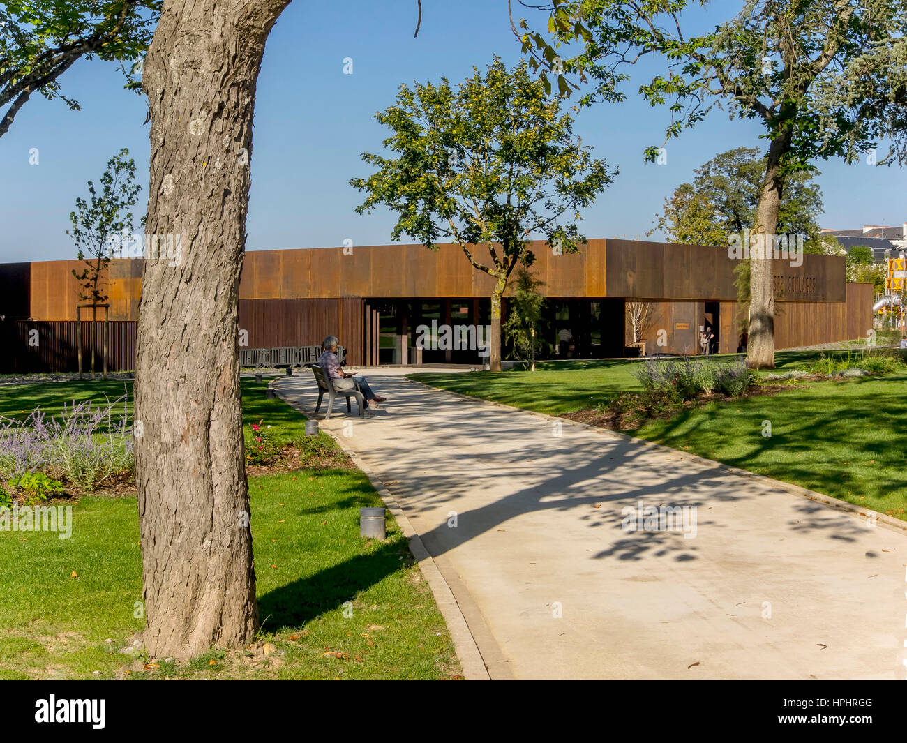 Cladding musee hi-res stock photography and images - Alamy