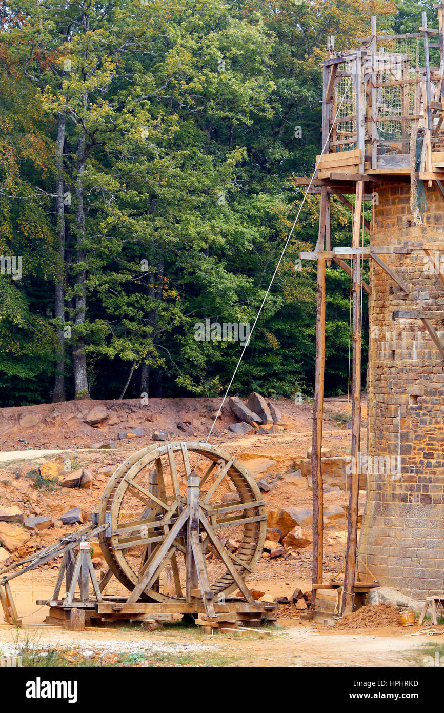 Building construction medieval techniques hi-res stock photography and ...