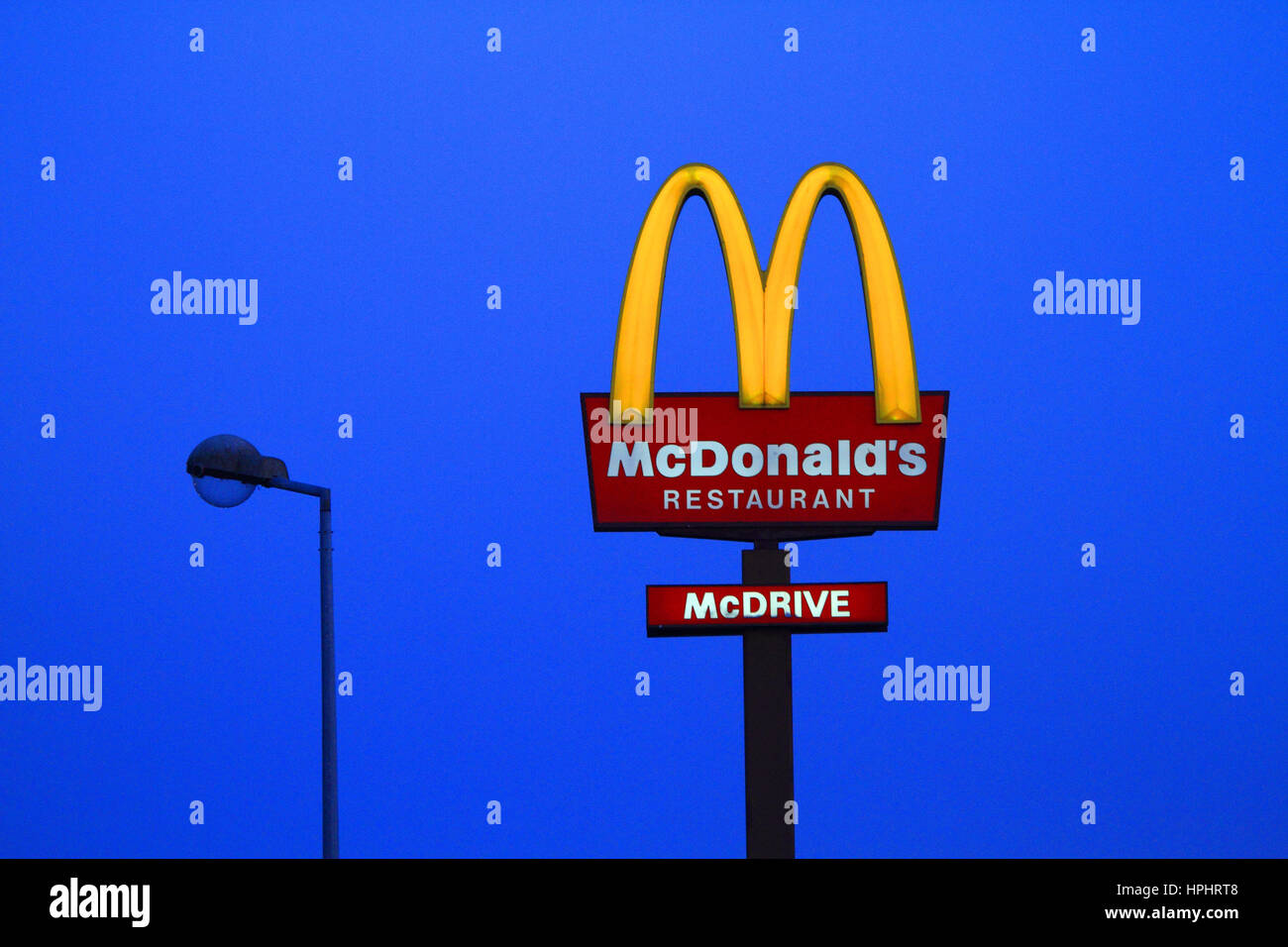 MacDonald's restaurant by night Stock Photo - Alamy
