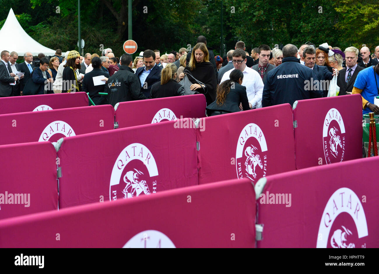 Longchamp racecourse paris hi-res stock photography and images - Alamy