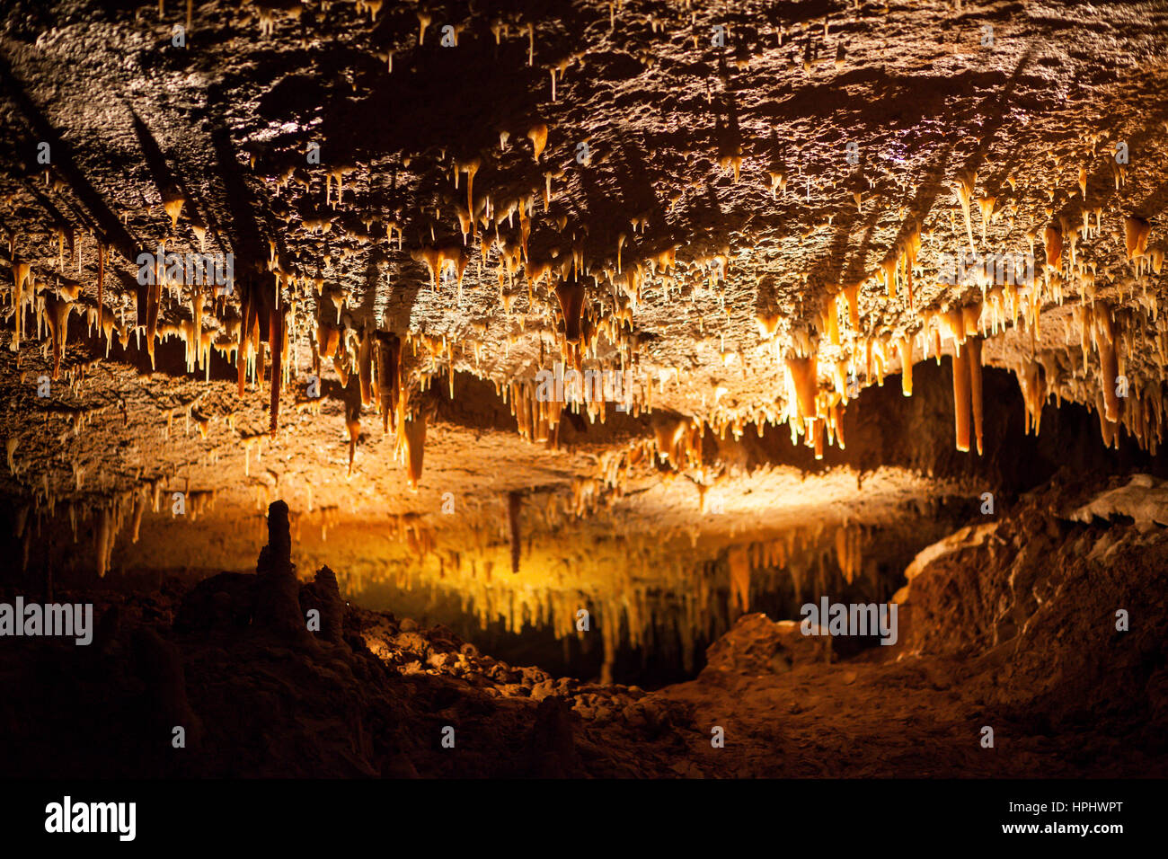 Stalactite ceiling hi-res stock photography and images - Alamy