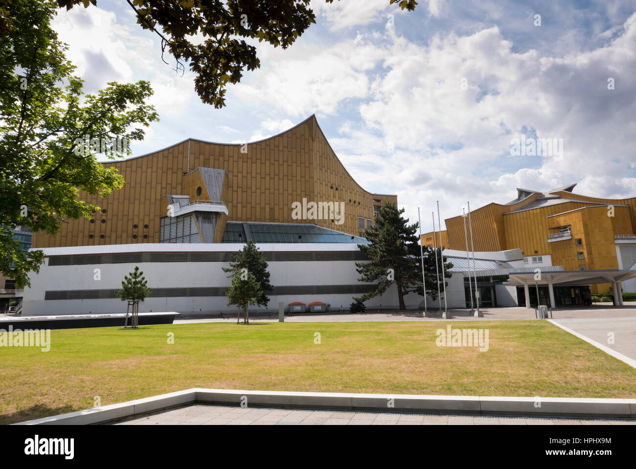 Berlin philharmonic orchestra hall hi-res stock photography and images ...