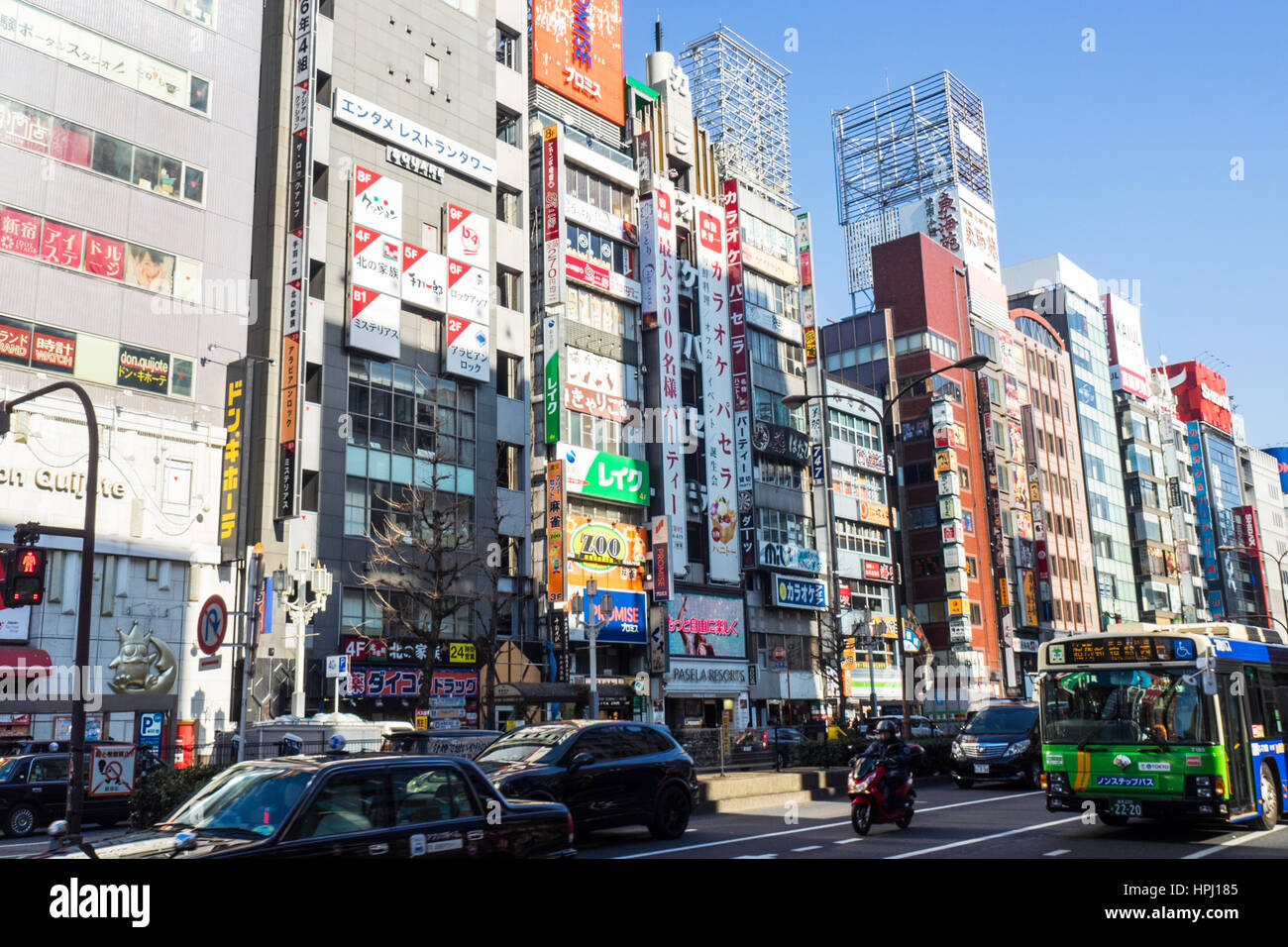 Bustling tourism and travel hi-res stock photography and images - Alamy